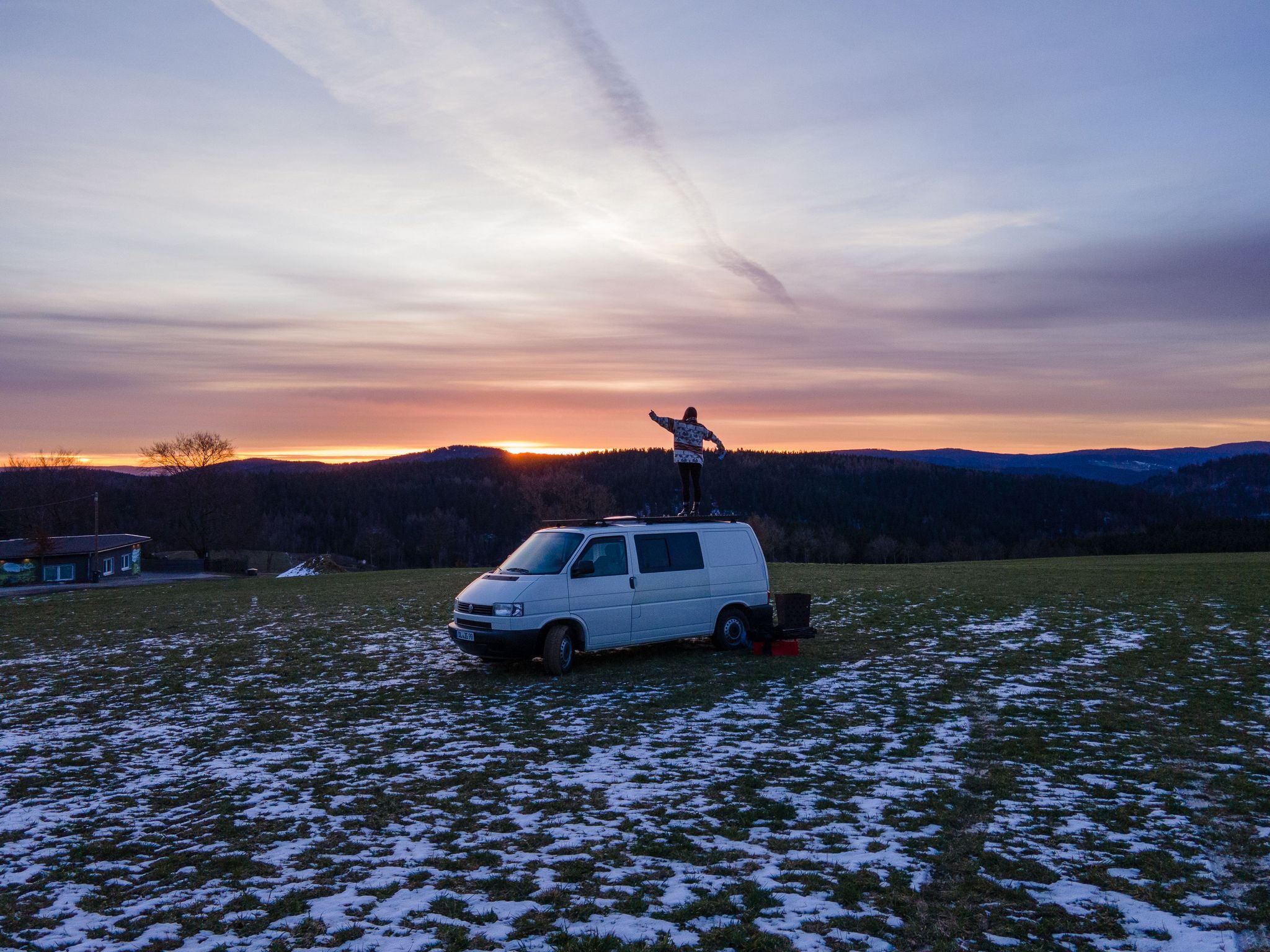 Winter camping: tips, tricks, and gadgets for safety and warm feet