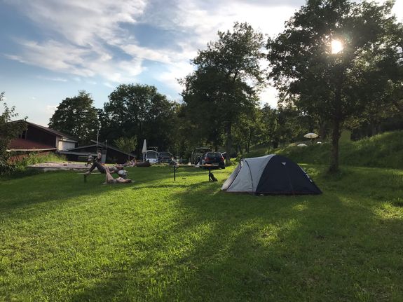 Naturnahe Camping und Womo Stellplätze, Tiny Houses & Co. | hinterland.camp
