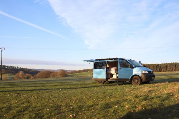 Naturnahe Camping und Womo Stellplätze, Tiny Houses & Co. | hinterland.camp
